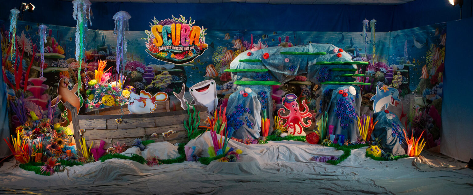 Main Set | Scuba Decorating Videos and Instructions - Group VBS Tools